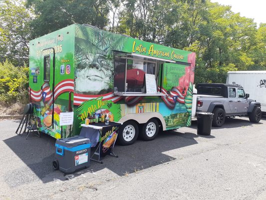 MAMA DEES EMPANADA TRAILER - Updated June 2025 - 26 Photos - Piscataway ...