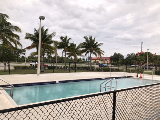 TROPICAL SPLASH WATER PARK - TEMP. CLOSED - Updated December 2025 - 22 ...