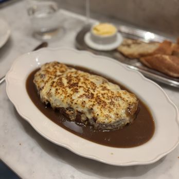 CAMPHOR - Updated May 2025 - 2132 Photos & 406 Reviews - 923 East 3rd ...