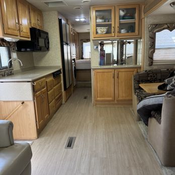 FLOOR DADDY - Updated October 2025 - 58 Photos & 24 Reviews - 3910 S ...