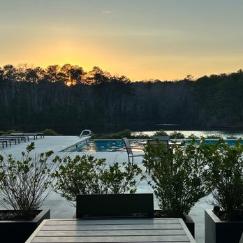 FOXHALL RESORT - Updated August 2025 - 216 Photos & 60 Reviews - 8000 ...