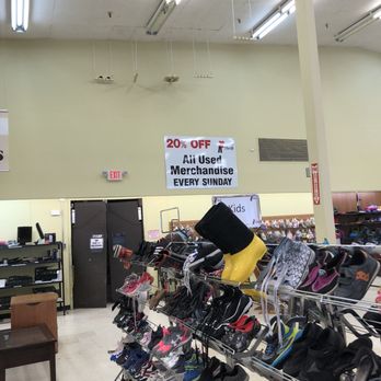 MAJ-R THRIFT & DISCOUNT - Updated January 2026 - 13 Photos & 13 Reviews ...