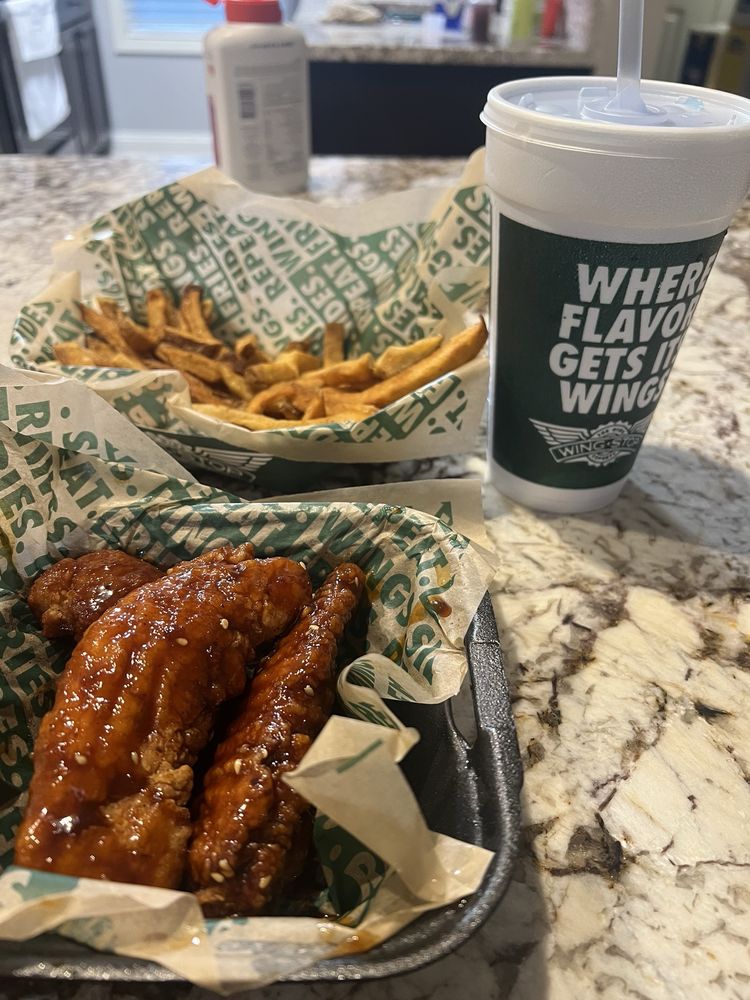 WINGSTOP - Updated October 2025 - 250 N Beltline Dr, Florence, South ...