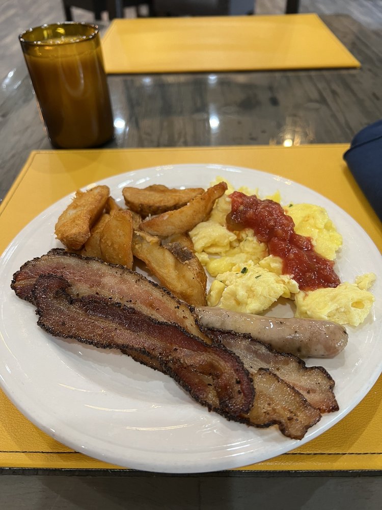 BLOCK 23 - Updated June 2024 - 46 Photos - 1 North Broadway Ave ...