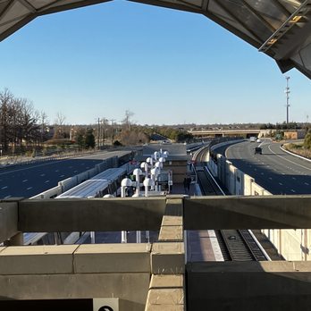 ASHBURN METRO - Updated December 2025 - 28 Photos - 43655 Ashburn Metro ...