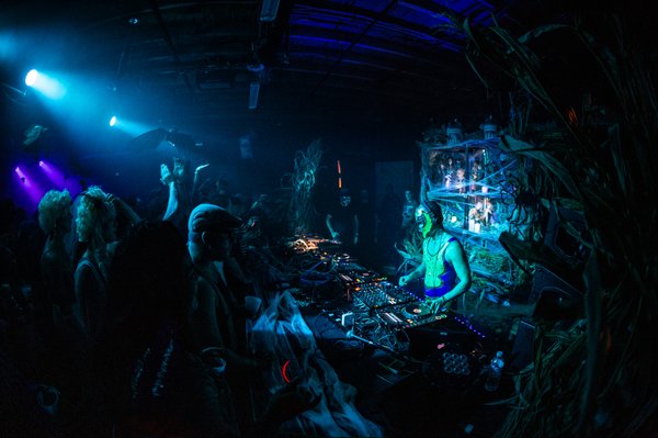 WAREHOUSE ON WATTS - 21 Photos & 13 Reviews - 923-29 N Watts St ...