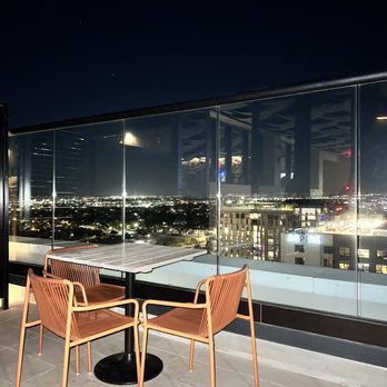 THE MOONSTONE - Updated July 2024 - 132 Photos & 72 Reviews - 930 E 2nd ...