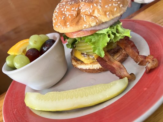 MID TOWN PUB - Updated December 2025 - 92 Photos & 148 Reviews - 2405 ...