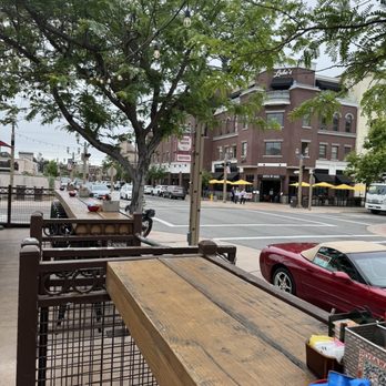 SWING INN CAFE & BBQ - Updated July 2024 - 1170 Photos & 1398 Reviews ...