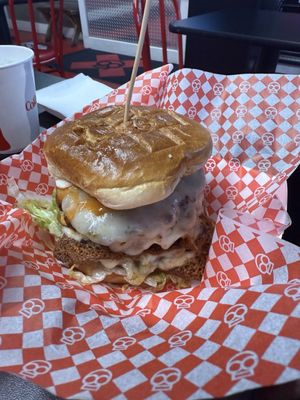 TOXIC BURGER - Updated February 2025 - 106 Photos & 320 Reviews - 943 ...