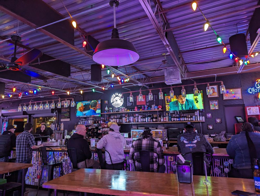 DIVE BAR - Updated December 2025 - 60 Photos & 14 Reviews - 312 N Elm ...