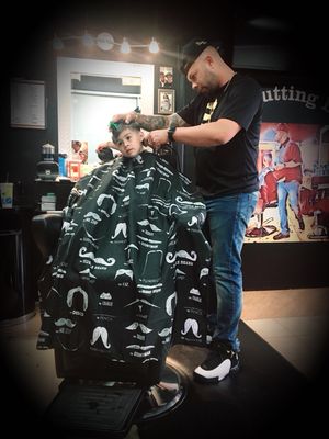 THE CUTTING EDGE BARBER SHOP - Updated August 2025 - 12 Photos - 411 ...