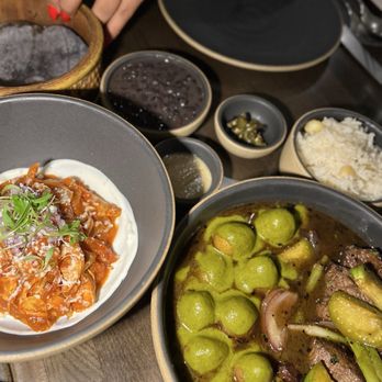 MATILDA - Updated December 2025 - 139 Photos & 53 Reviews - 535 N Wells ...