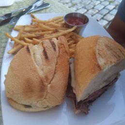 CHAT AMERICAN GRILL - 160 Photos & 241 Reviews - 1 Christie Pl ...