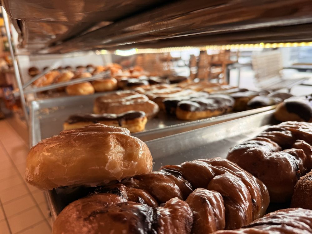 MISS DONUTS - Updated December 2025 - 65 Photos & 54 Reviews - 1835 E ...