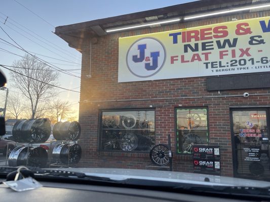 J & J TIRES & WHEELS - Updated December 2025 - 12 Photos - 1 Bergen ...