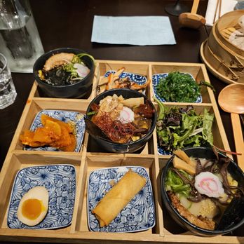 Y NOODLE & BAR - 289 Photos & 145 Reviews - 425 W Fountain St ...