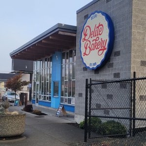 DESPI DELITE BAKERY - 263 Photos & 284 Reviews - 3713 Broadway, Everett ...