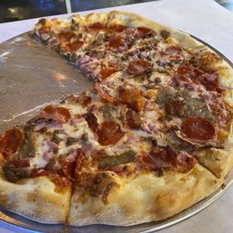 KARVELAS PIZZA - NEWNAN - Updated January 2026 - 41 Photos & 79 Reviews ...