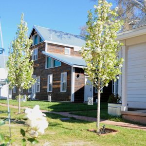 HIDDEN SPRINGS RV RESORT - Updated March 2025 - 19 Photos - 91 W Old ...