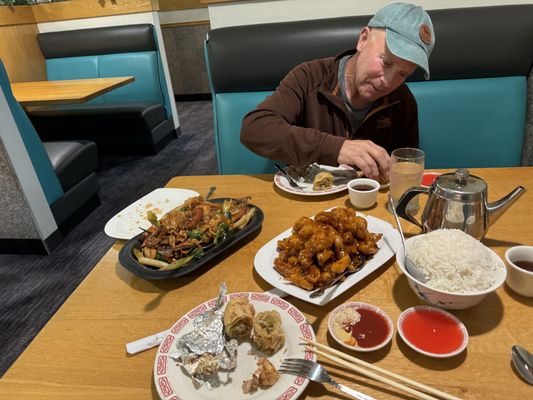 LEE’S WOK - Updated July 2025 - 58 Photos & 118 Reviews - 306 N Coast Hwy, Newport, Oregon ...