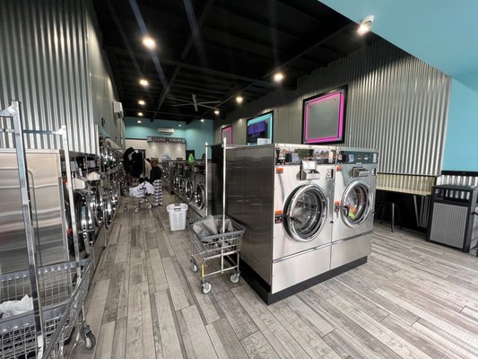 LAUNDRYMAX - Updated October 2025 - 80 Photos & 148 Reviews - 12625 ...