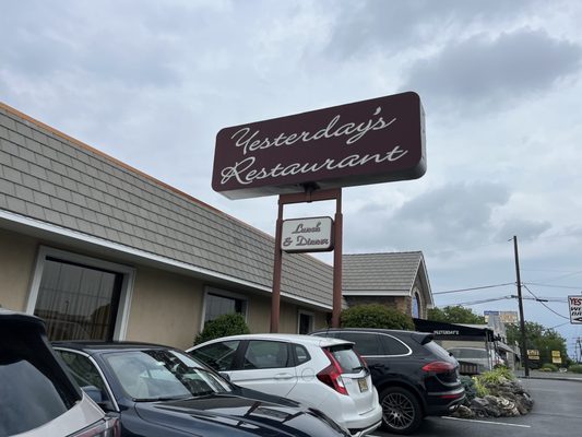 YESTERDAY’S RESTAURANT - Updated January 2026 - 48 Photos & 129 Reviews ...