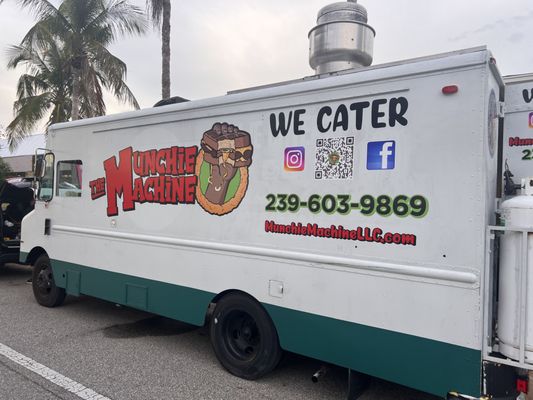 THE MUNCHIE MACHINE - Updated September 2025 - 1017A Cape Coral Pkwy E ...
