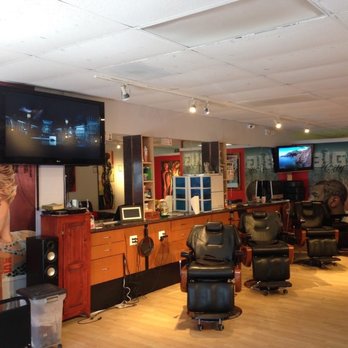 DOWNTOWN FINEST BARBER SHOP - Updated August 2025 - 13 Photos & 18 ...