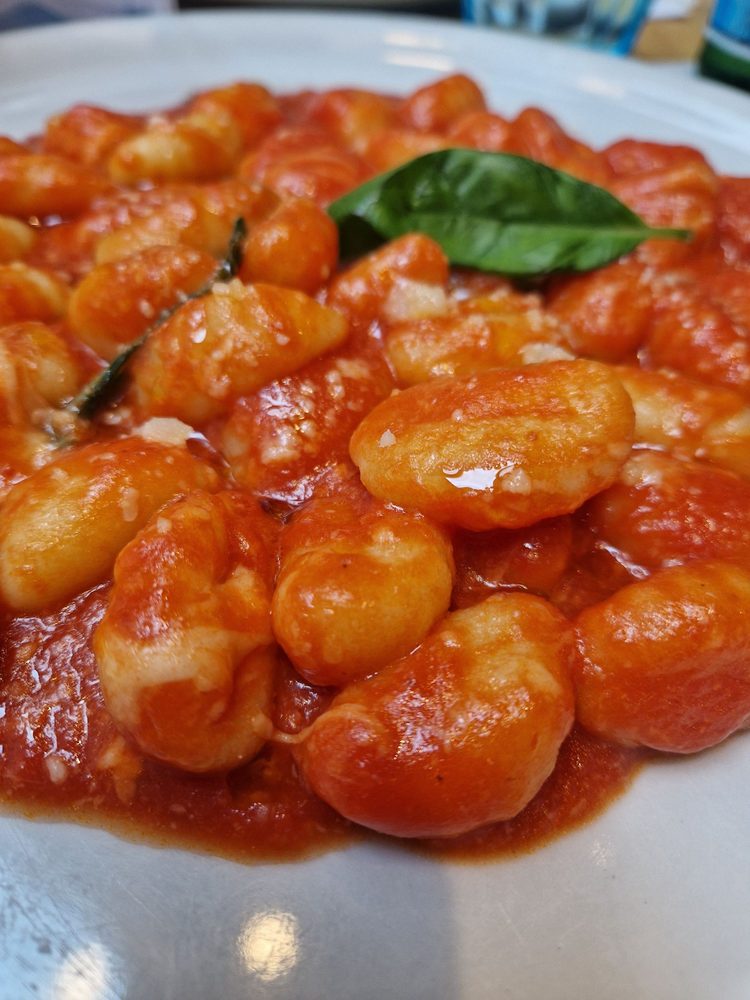 GINO SORBILLO - Updated October 2025 - 53 Photos & 25 Reviews - Via Ugo ...