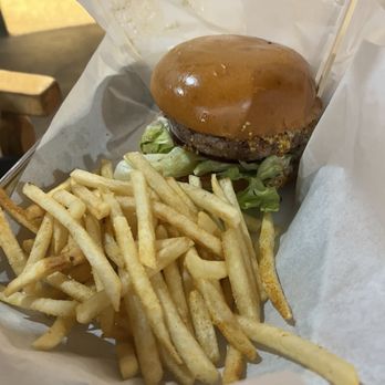 HAMBURGER FACTORY FAMILY RESTAURANT - Updated June 2025 - 729 Photos ...