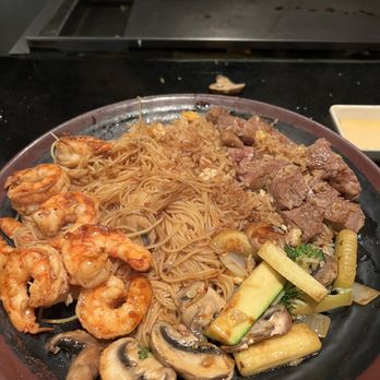 ITHACA SUMO JAPANESE HIBACHI AND SUSHI - Updated October 2024 - 250 ...