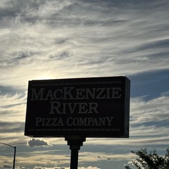 MACKENZIE RIVER PIZZA CO. - Updated December 2025 - 176 Photos & 294 ...