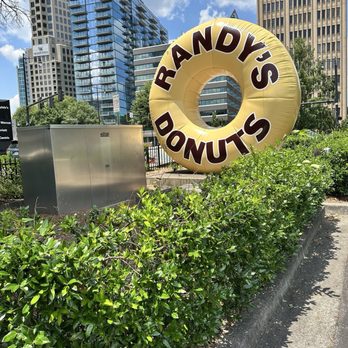RANDY’S DONUTS - Updated December 2025 - 138 Photos & 48 Reviews - 3393 Peachtree St NE, Atlanta ...