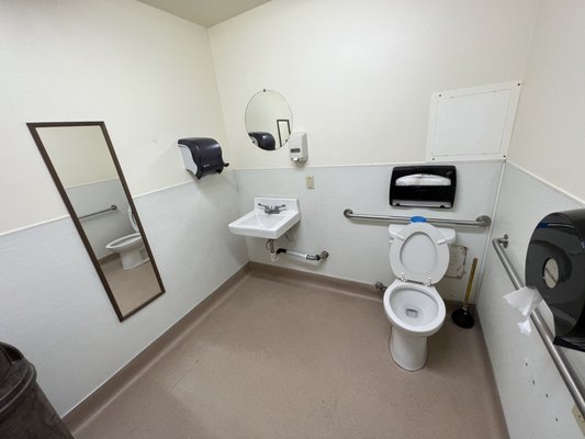 GOODWILL - SAN LUIS OBISPO - Updated December 2025 - 10 Photos & 56 ...