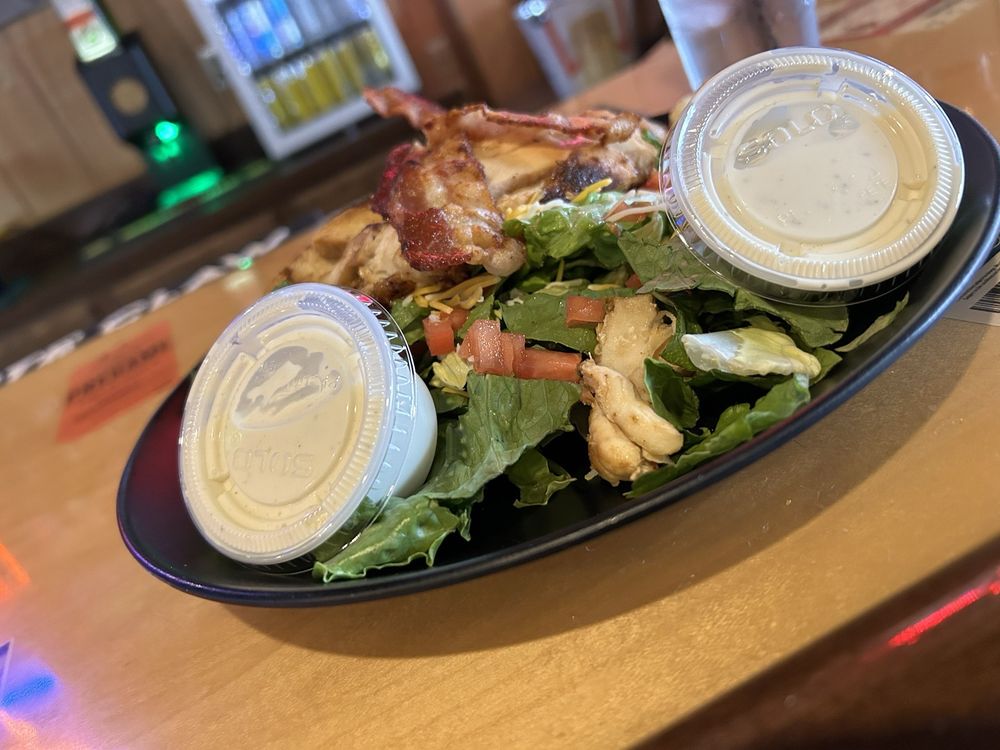 WINGS ETC - Updated January 2026 - 37 Photos & 40 Reviews - 496 W Plaza ...