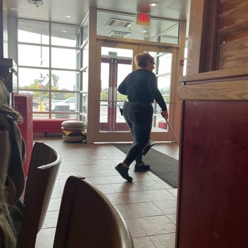 RED ROBIN GOURMET BURGERS AND BREWS - Updated September 2024 - 288 ...