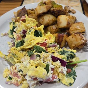 BEACH BREAK CAFE - Updated January 2025 - 2750 Photos & 3639 Reviews ...