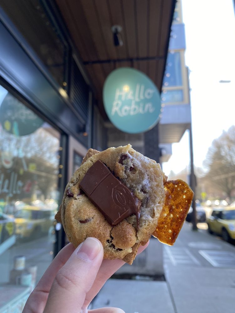HELLO ROBIN - 1059 Photos & 793 Reviews - 522 19th Ave E, Seattle, WA ...