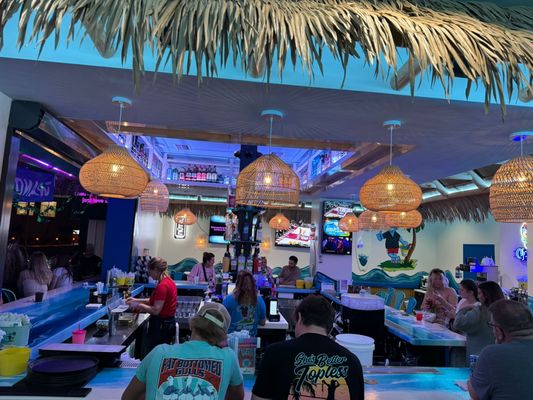 MR. WAVES ISLAND BAR - Updated August 2025 - 64 Photos & 45 Reviews ...