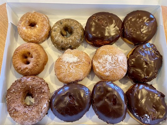 MASTER HOMEMADE DONUTS - Updated July 2024 - 39 Photos & 44 Reviews ...