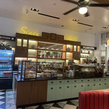 CAFE LANDWER - Updated September 2024 - 654 Photos & 529 Reviews ...