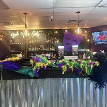 C’EST BON - Updated October 2025 - 14 Photos - 1717 N Peoria Ave, Tulsa, Oklahoma - Cajun/Creole ...