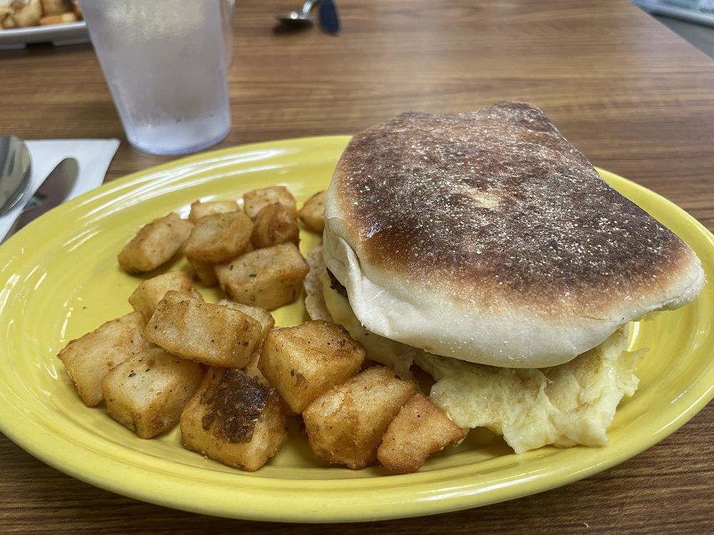 STOW CAFE - Updated July 2025 - 11 Photos & 38 Reviews - 118 Great Rd ...