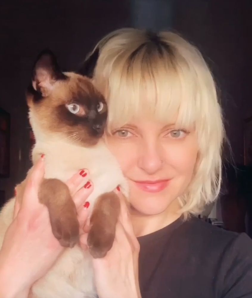 LOS FELIZ PET SITTER - Updated July 2025 - Request a Quote - 4949 ...