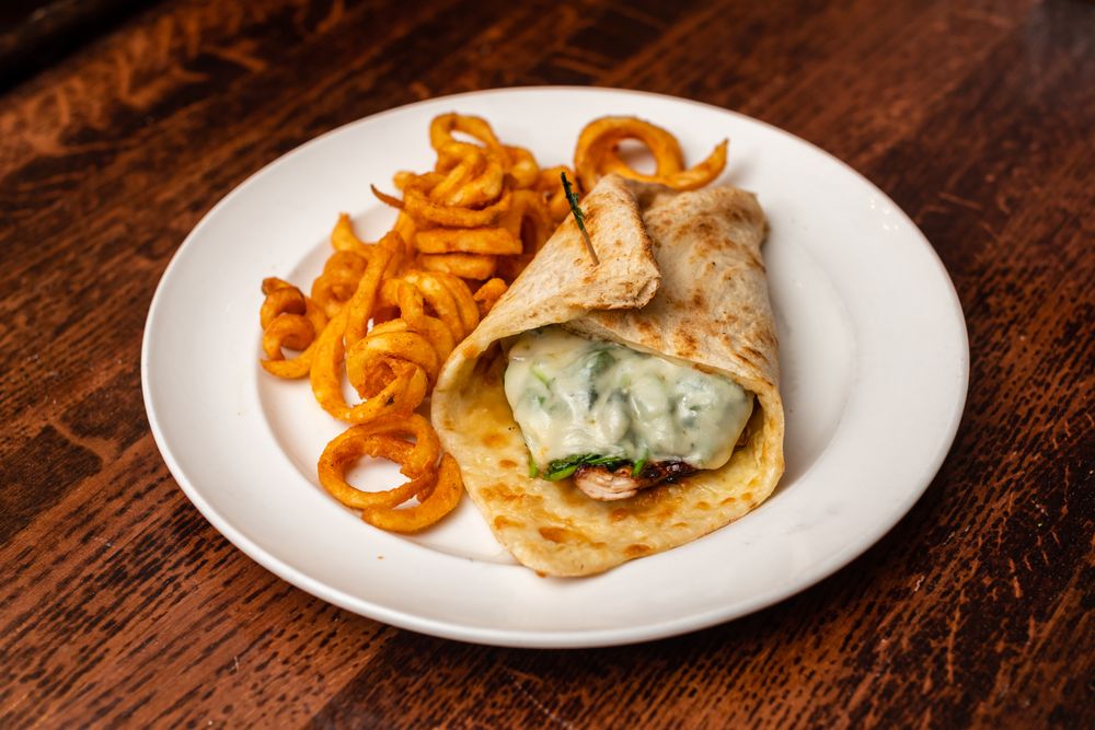 CARLUCCI’S GRILL - WEST WINDSOR - Updated October 2024 - 264 Photos ...