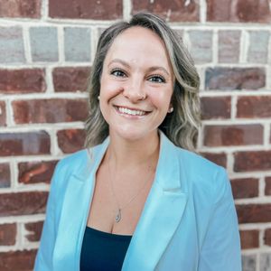 DENNIS PETTIT, DDS - Updated August 2025 - 2225 N Limestone St ...