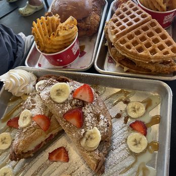 THE WAFFLE BUS - Updated July 2024 - 273 Photos & 181 Reviews - 1540 W ...