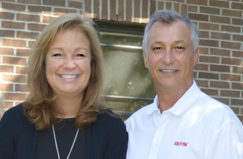 THE SUSAN ULLERY TEAM - RE/MAX 100 - Updated April 2025 - 3010 Hickory ...