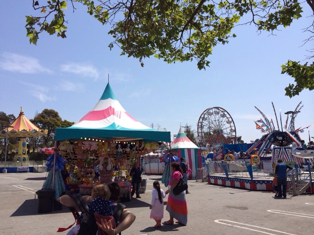 LANEY COLLEGE CARNIVAL - Updated December 2025 - 12 Photos - 900 Fallon ...